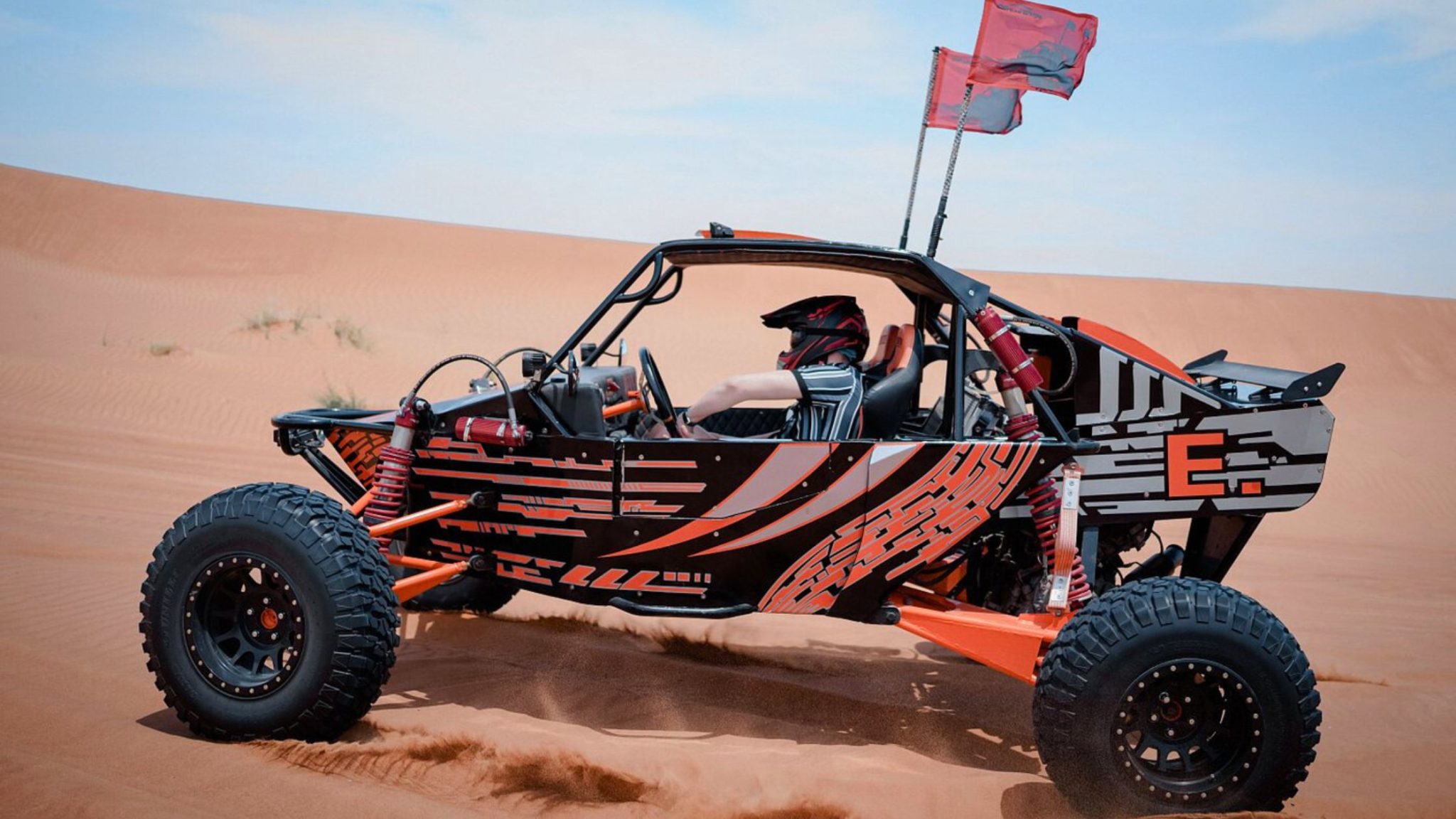 A Beginners Guide to a Dubai Dune Buggy Adventure : Explorer Tours